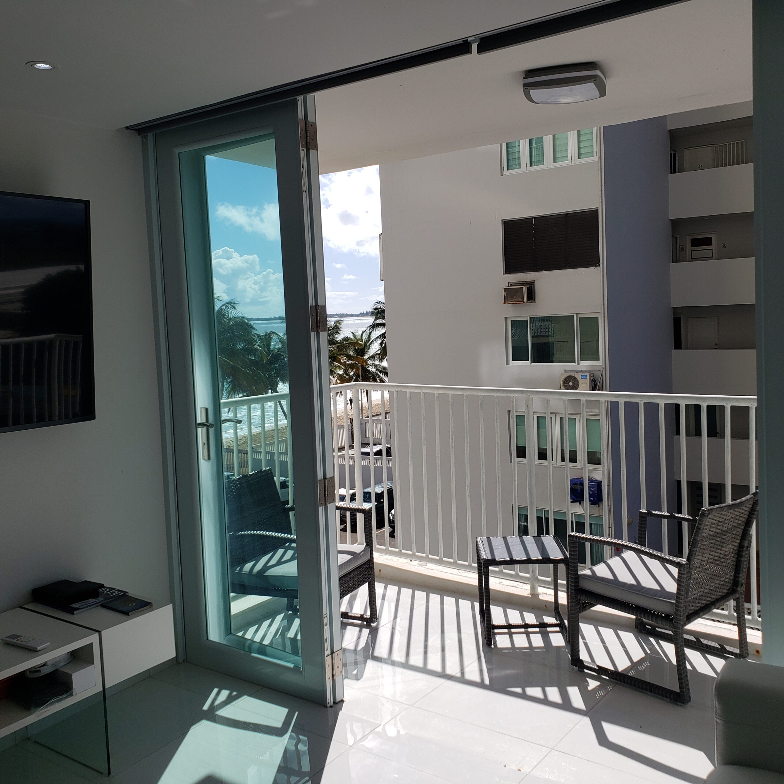 Reef Tower Ocean View Isla Verde Beach Access - Boricua Realty